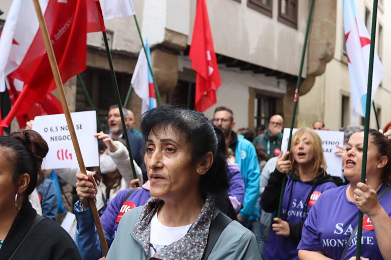 Traballadoras de SAF de toda Galiza concéntranse no CGRL en demanda dun convenio digno - CIG ...